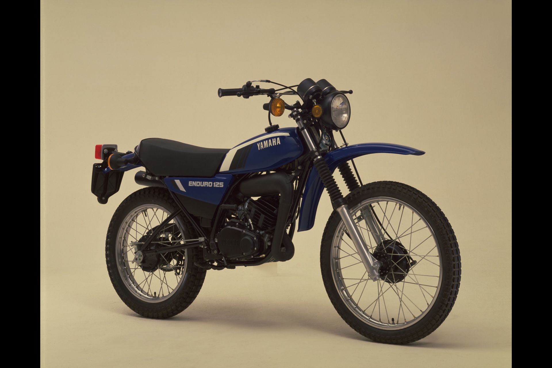 DT125 - Product Library - Product Library | YAMAHA MOTOR CO., LTD.