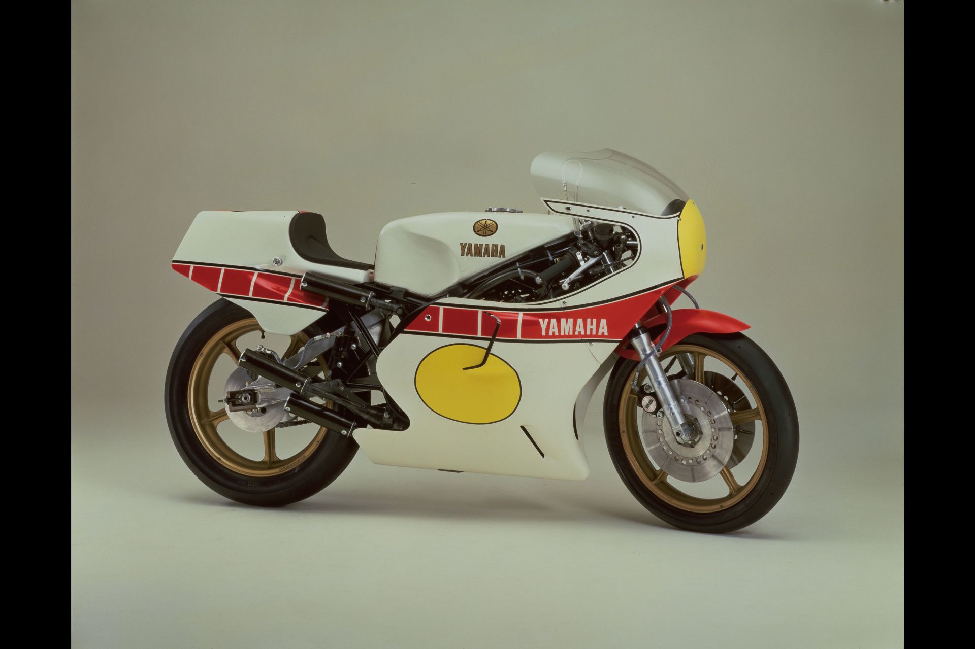 YZR500 - Product Library - Product Library | YAMAHA MOTOR CO., LTD.