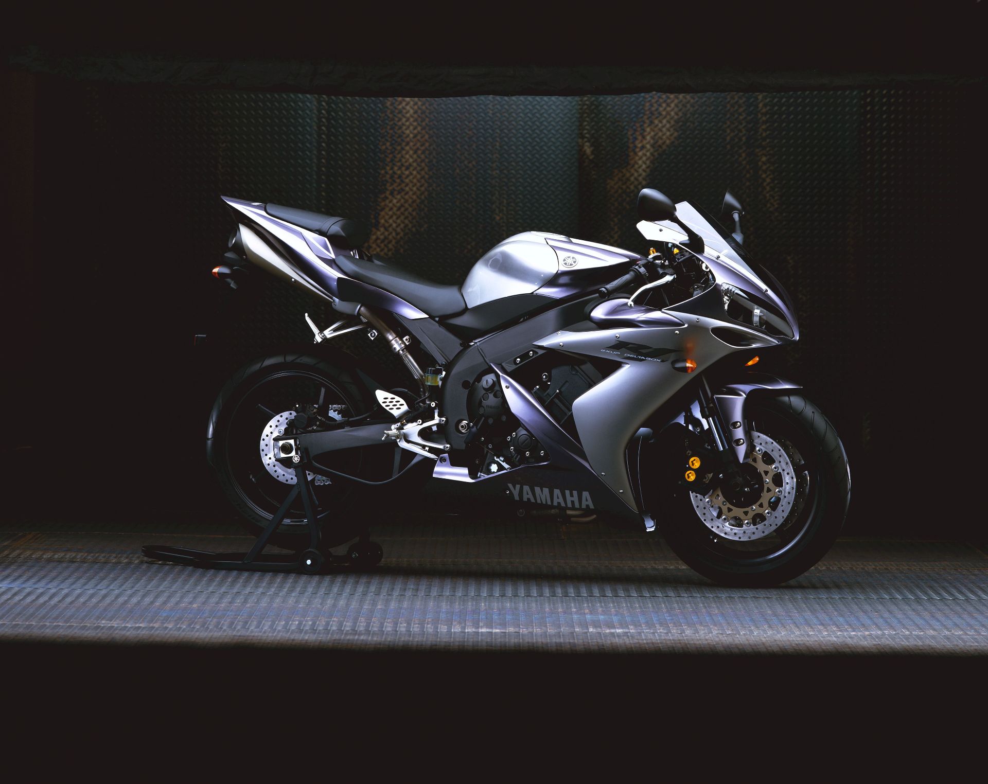 YZF-R1 - Product Library - Product Library | YAMAHA MOTOR CO., LTD.