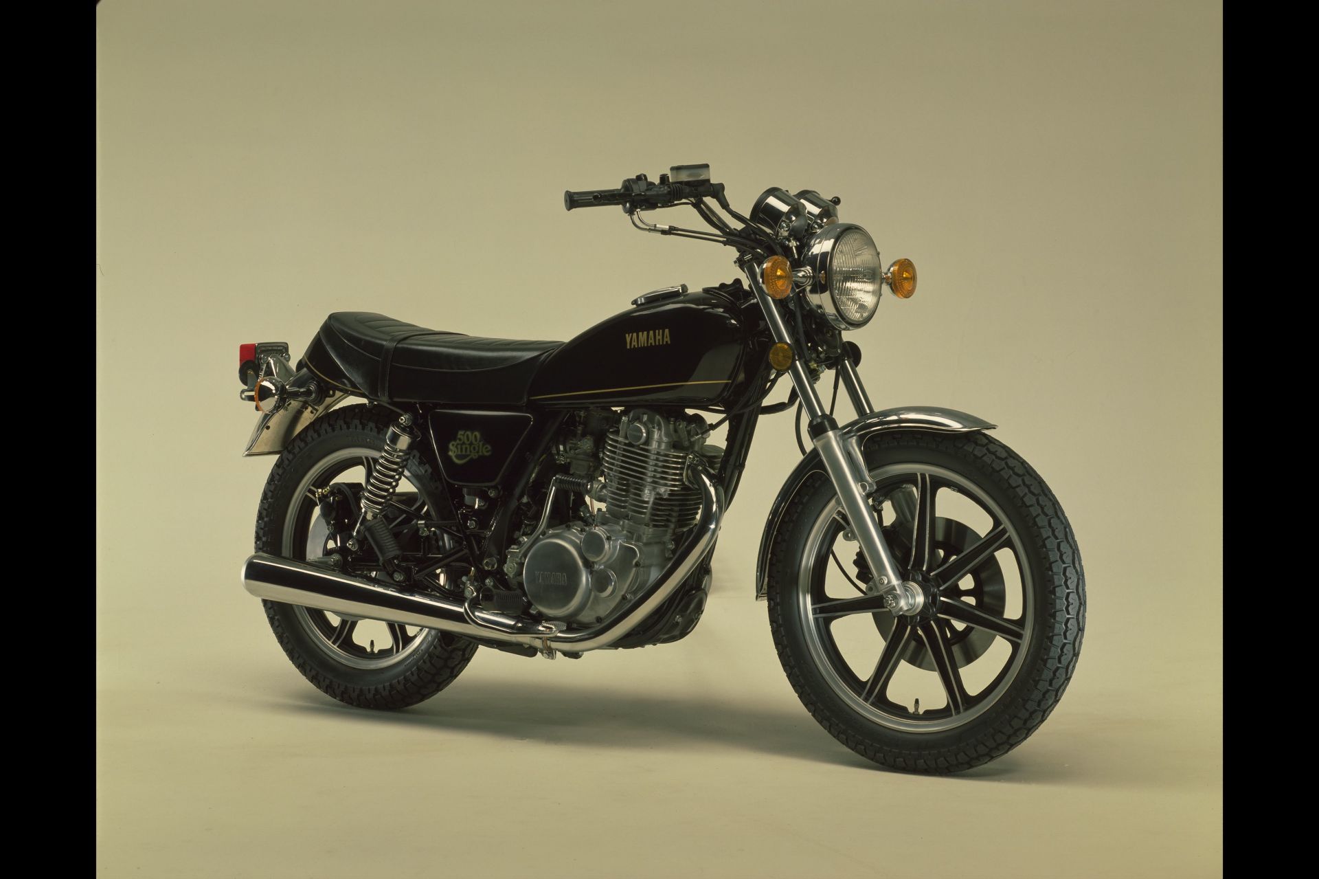 SR500 - Product Library - Product Library | YAMAHA MOTOR CO., LTD.
