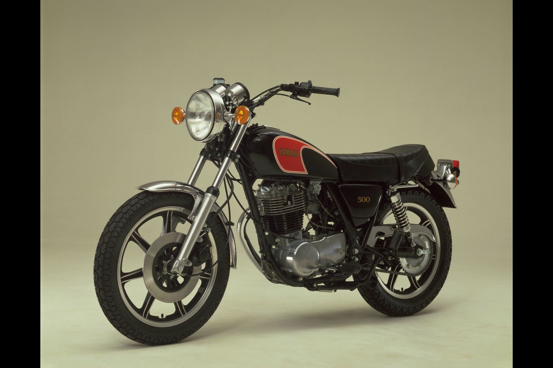 SR500 - Product Library - Product Library | YAMAHA MOTOR CO., LTD.