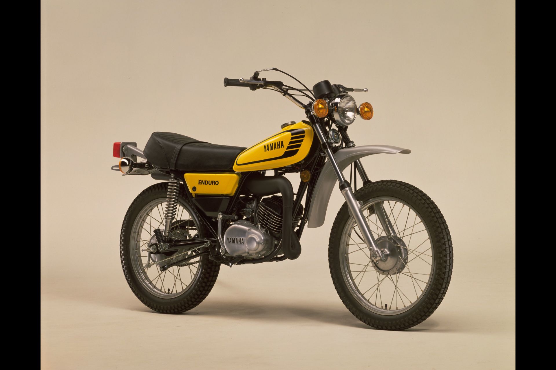 DT100X - Product Library - Product Library | YAMAHA MOTOR CO., LTD.