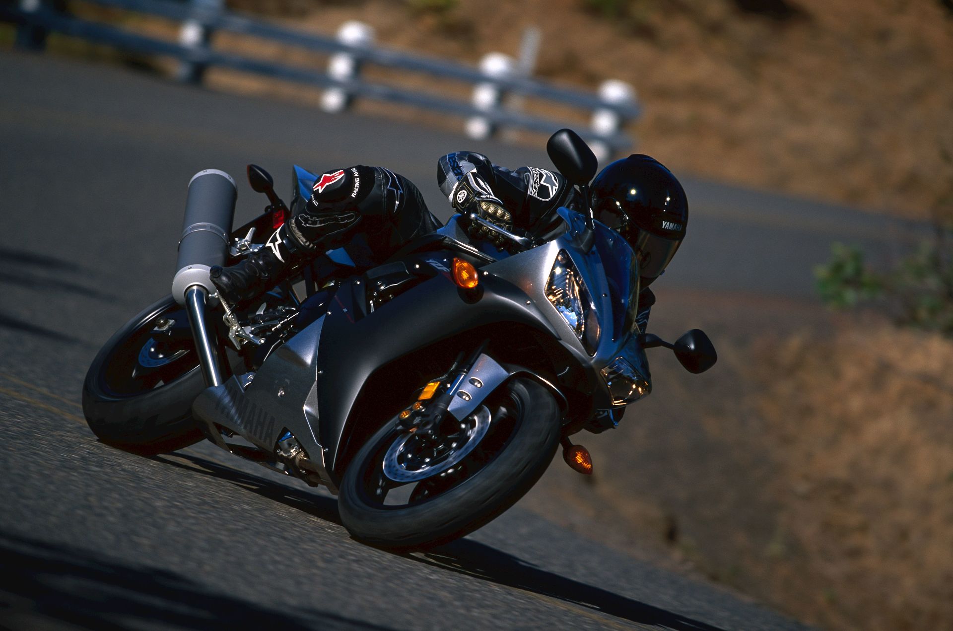 YZF-R1 - Product Library - Product Library | YAMAHA MOTOR CO., LTD.