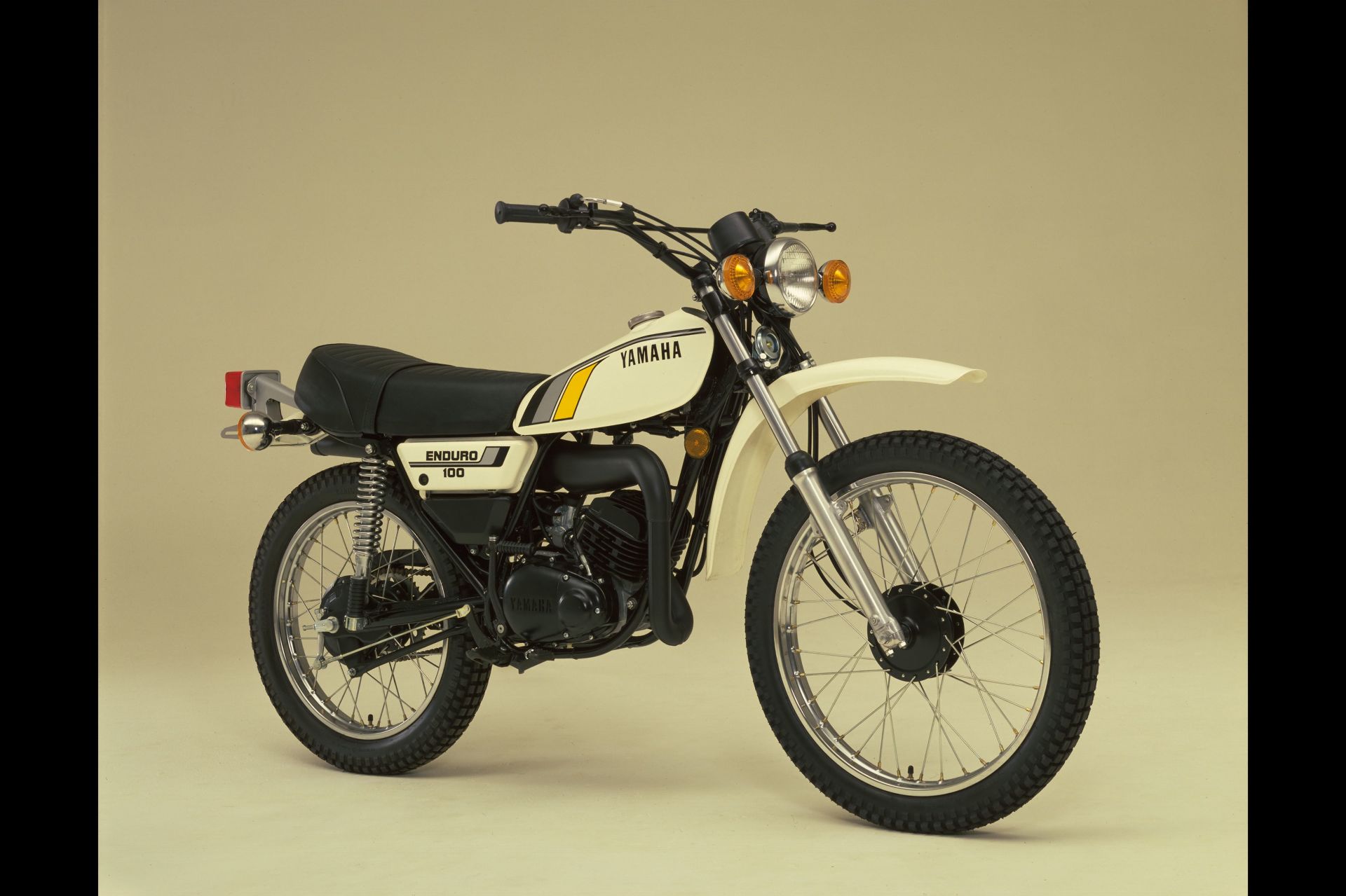 DT100X - Product Library - Product Library | YAMAHA MOTOR CO., LTD.