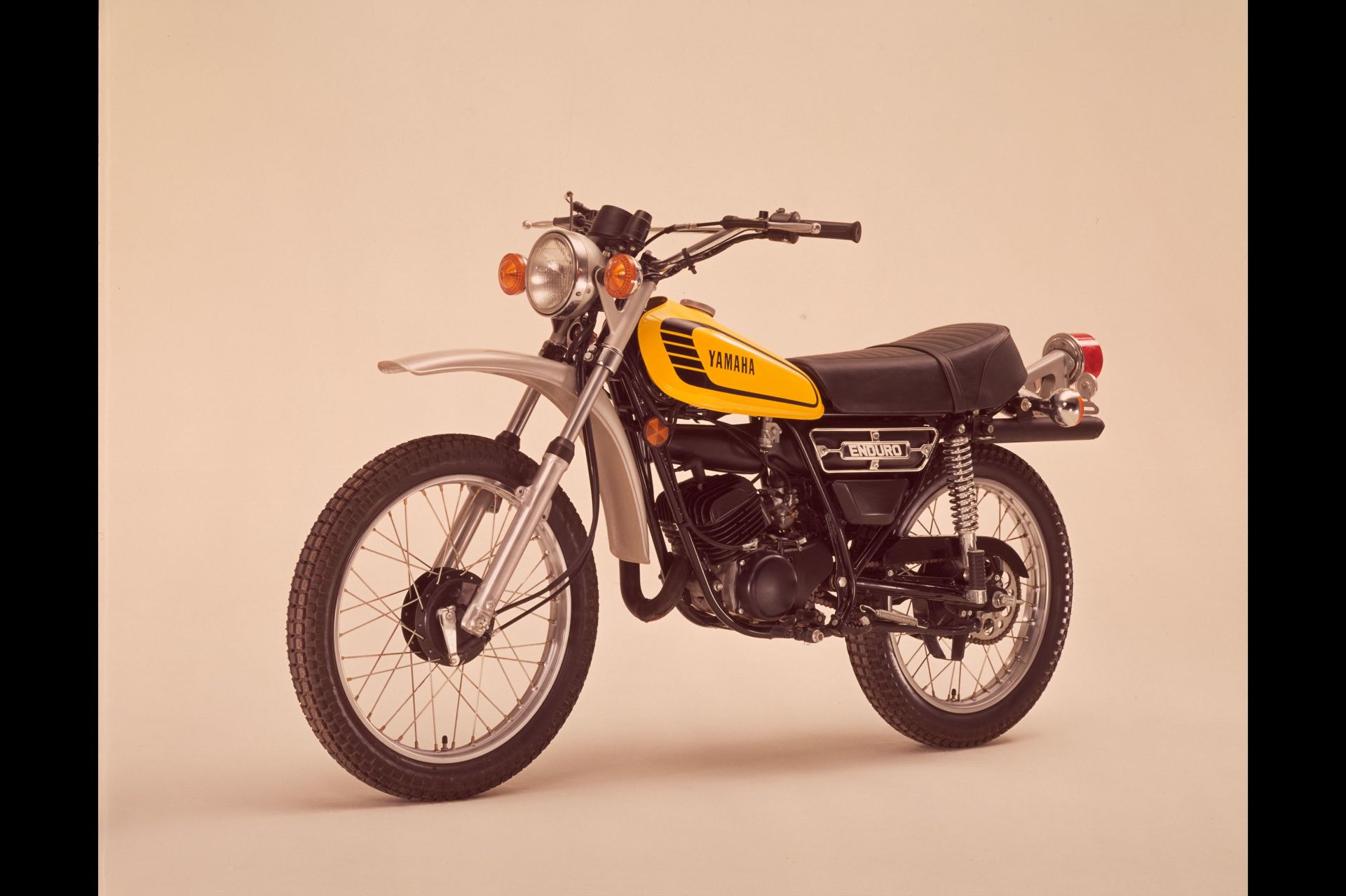 DT100X - Product Library - Product Library | YAMAHA MOTOR CO., LTD.