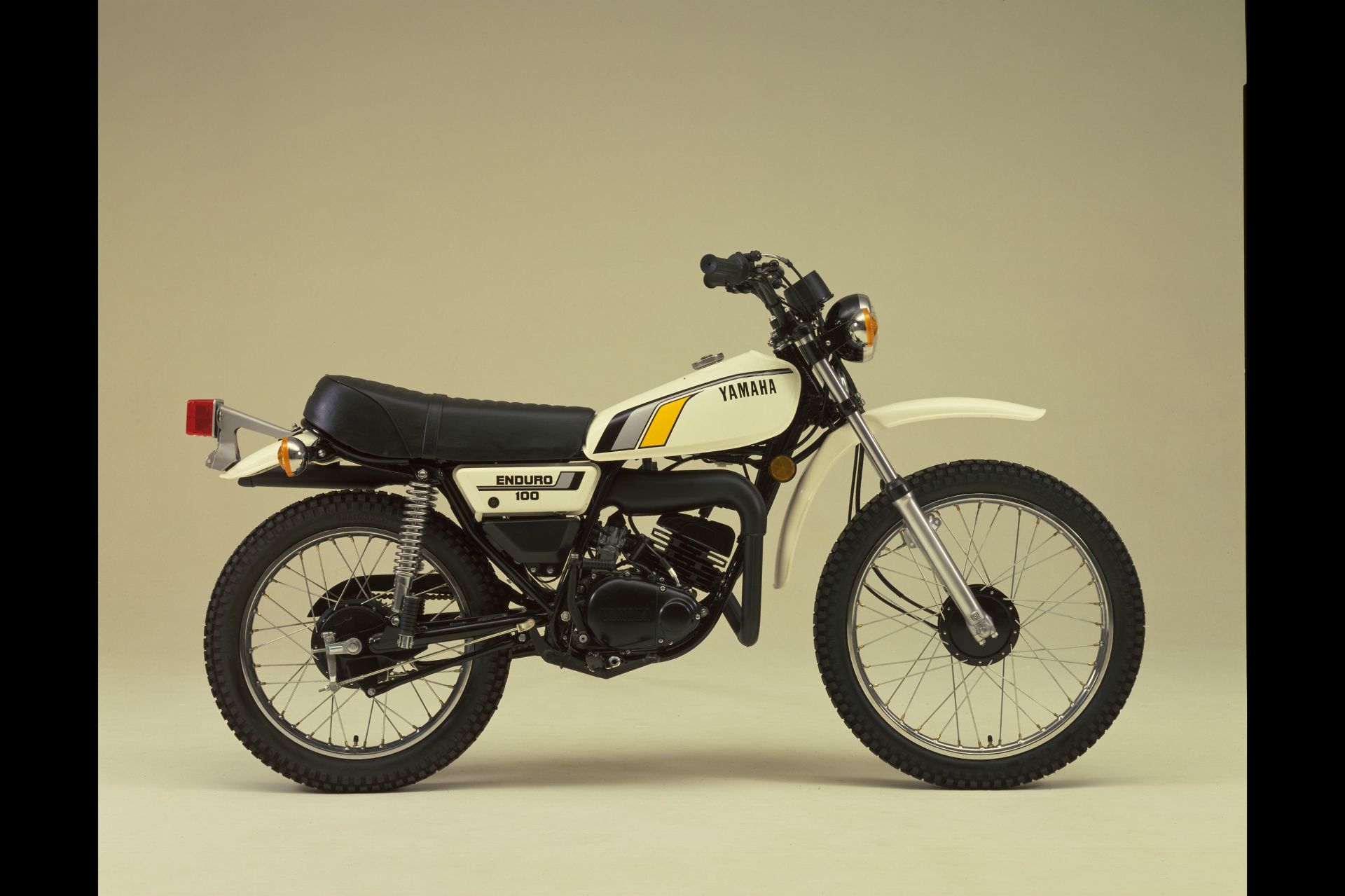 DT100X - Product Library - Product Library | YAMAHA MOTOR CO., LTD.