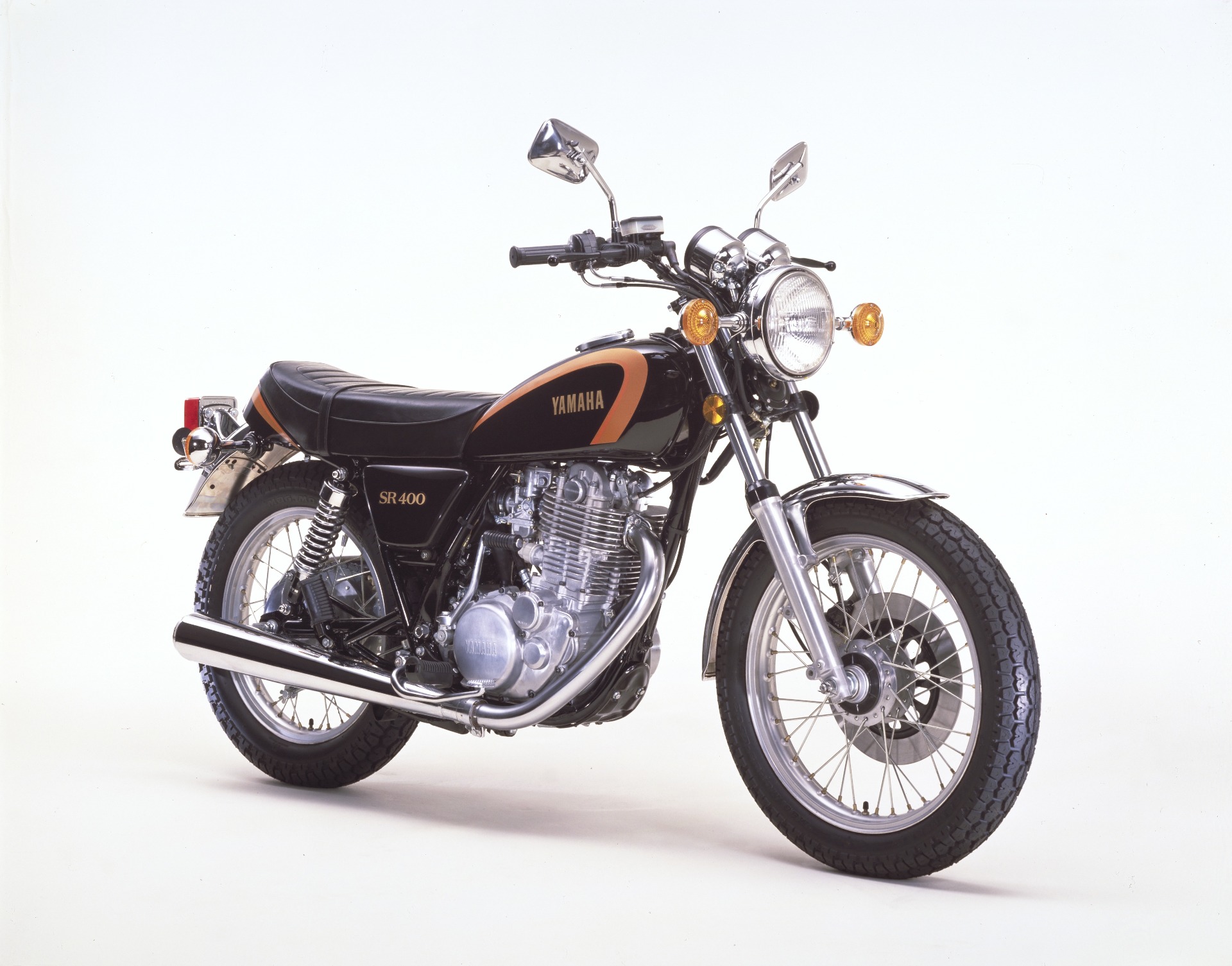 SR400 - Product Library - Product Library | YAMAHA MOTOR CO., LTD.