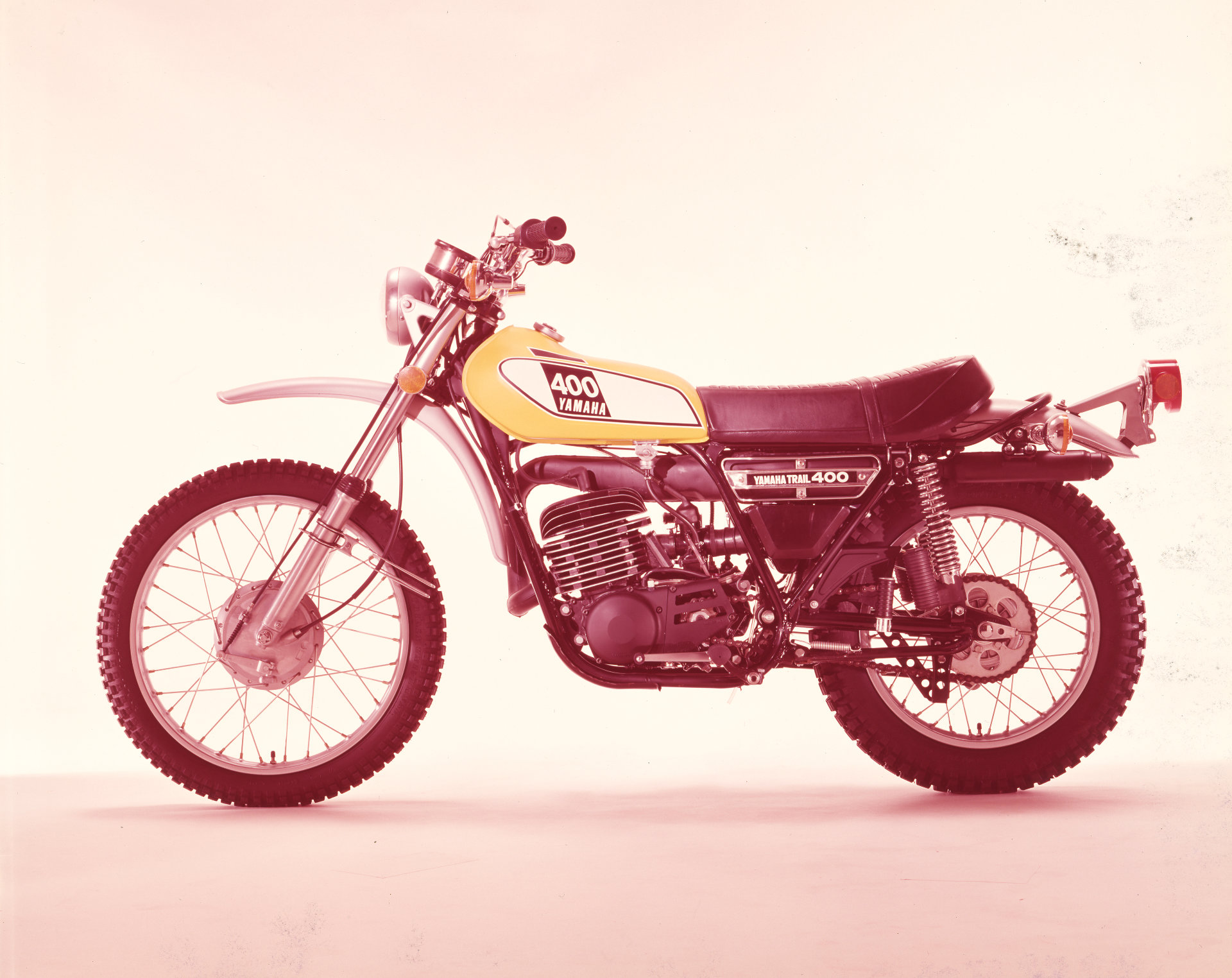 DT400 - Product Library - Product Library | YAMAHA MOTOR CO., LTD.