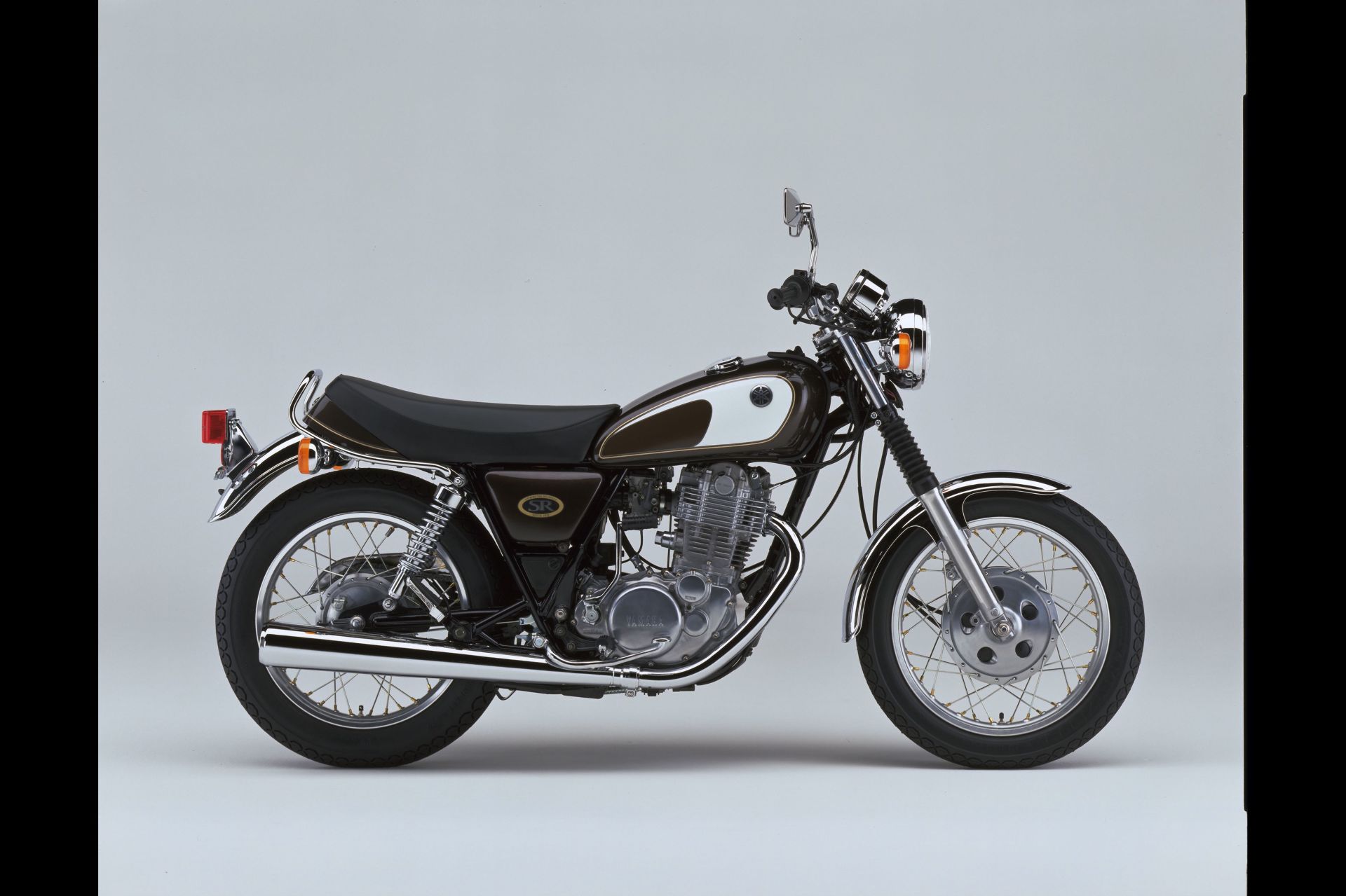 SR400 - Product Library - Product Library | YAMAHA MOTOR CO., LTD.