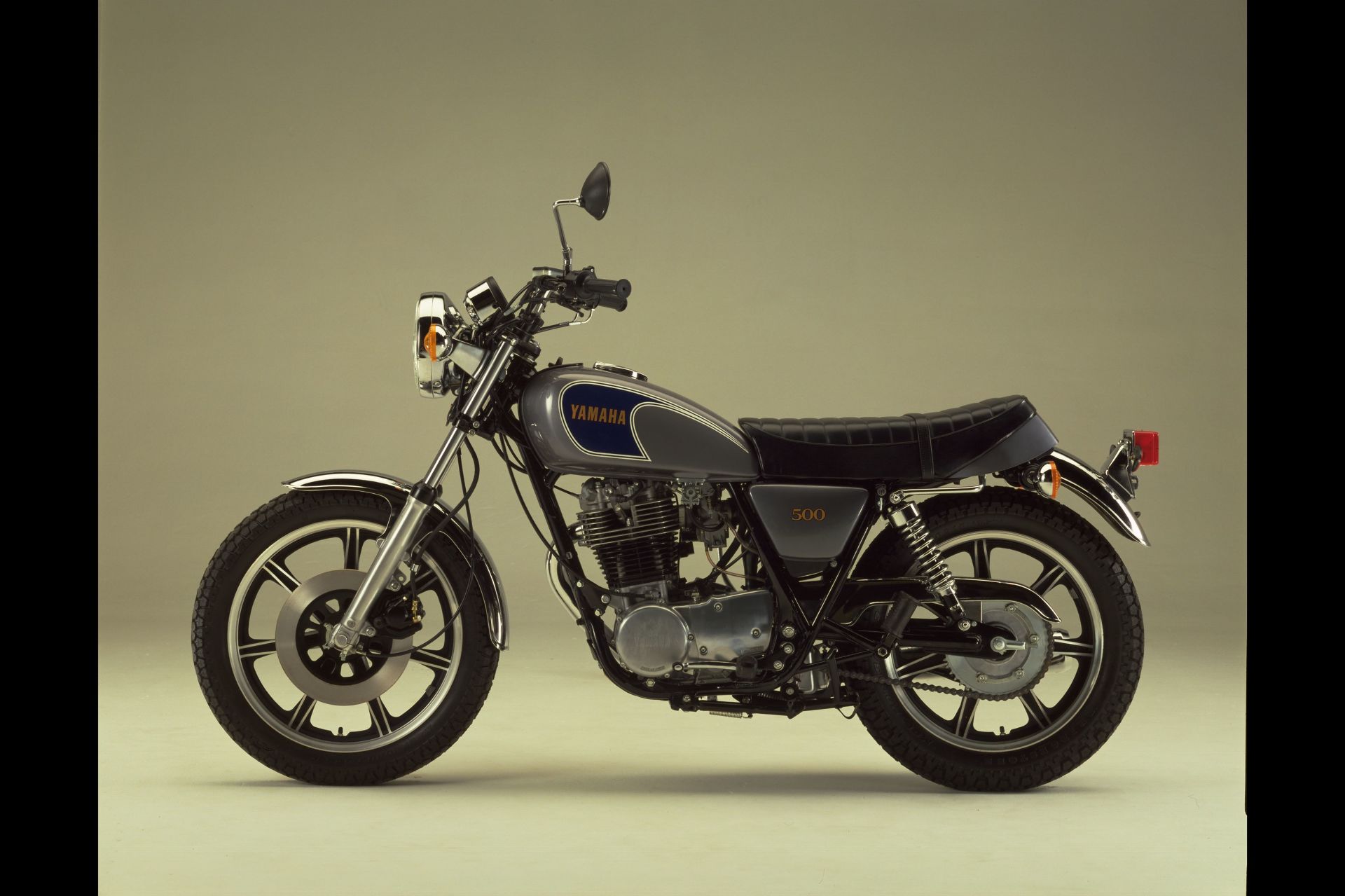 SR500 - Product Library - Product Library | YAMAHA MOTOR CO., LTD.