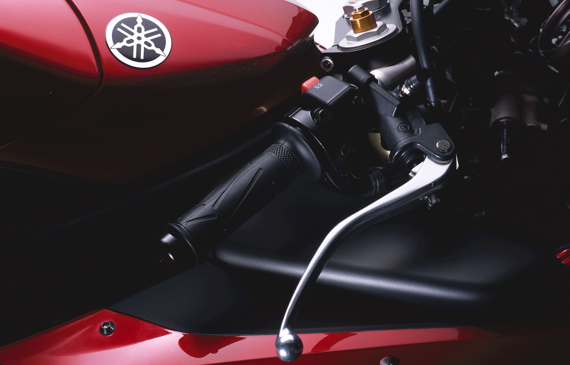 YZF-R1 - Product Library - Product Library | YAMAHA MOTOR CO., LTD.