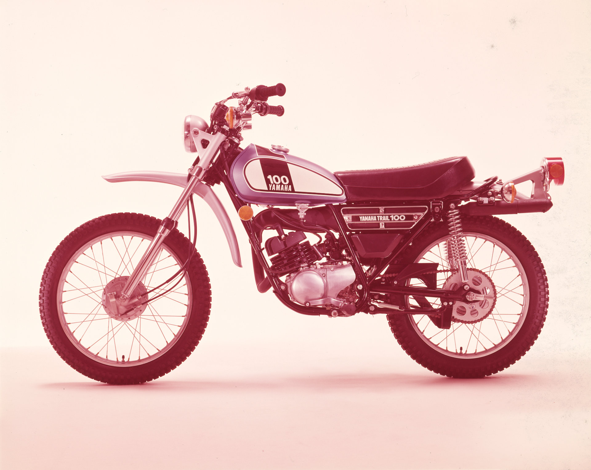 DT100 - Product Library - Product Library | YAMAHA MOTOR CO., LTD.