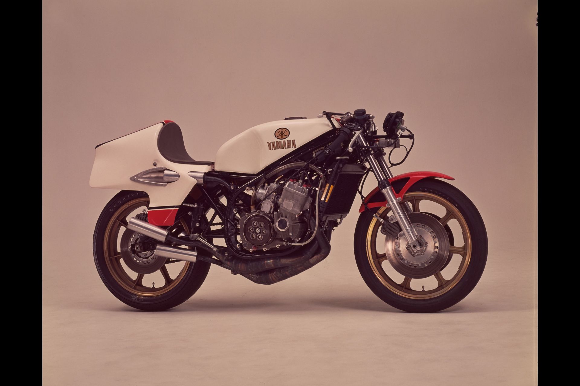 YZR500 - Product Library - Product Library | YAMAHA MOTOR CO., LTD.