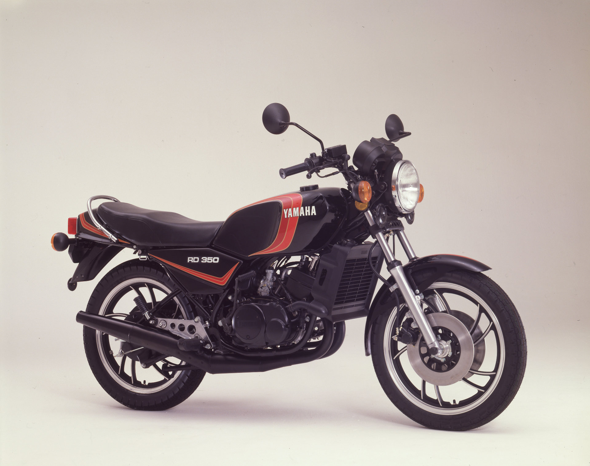 RD350L-C - Product Library - Product Library | YAMAHA MOTOR CO., LTD.