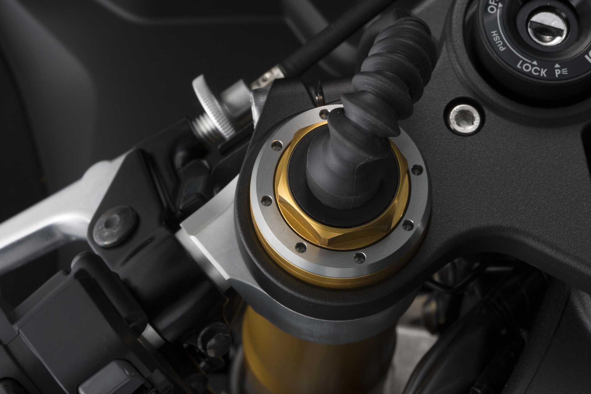 YZF-R1 - Product Library - Product Library | YAMAHA MOTOR CO., LTD.