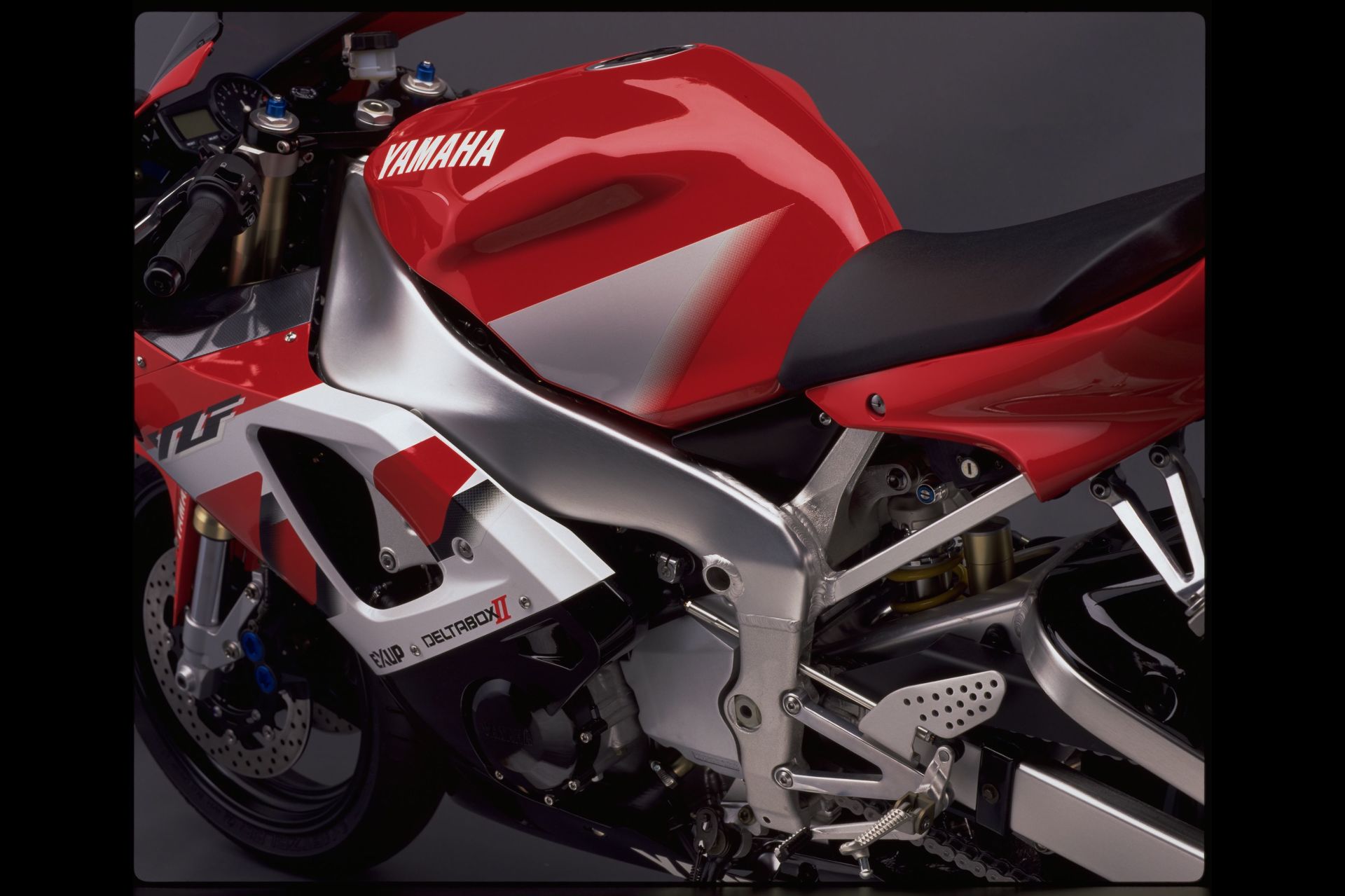 YZF-R1 - Product Library - Product Library | YAMAHA MOTOR CO., LTD.