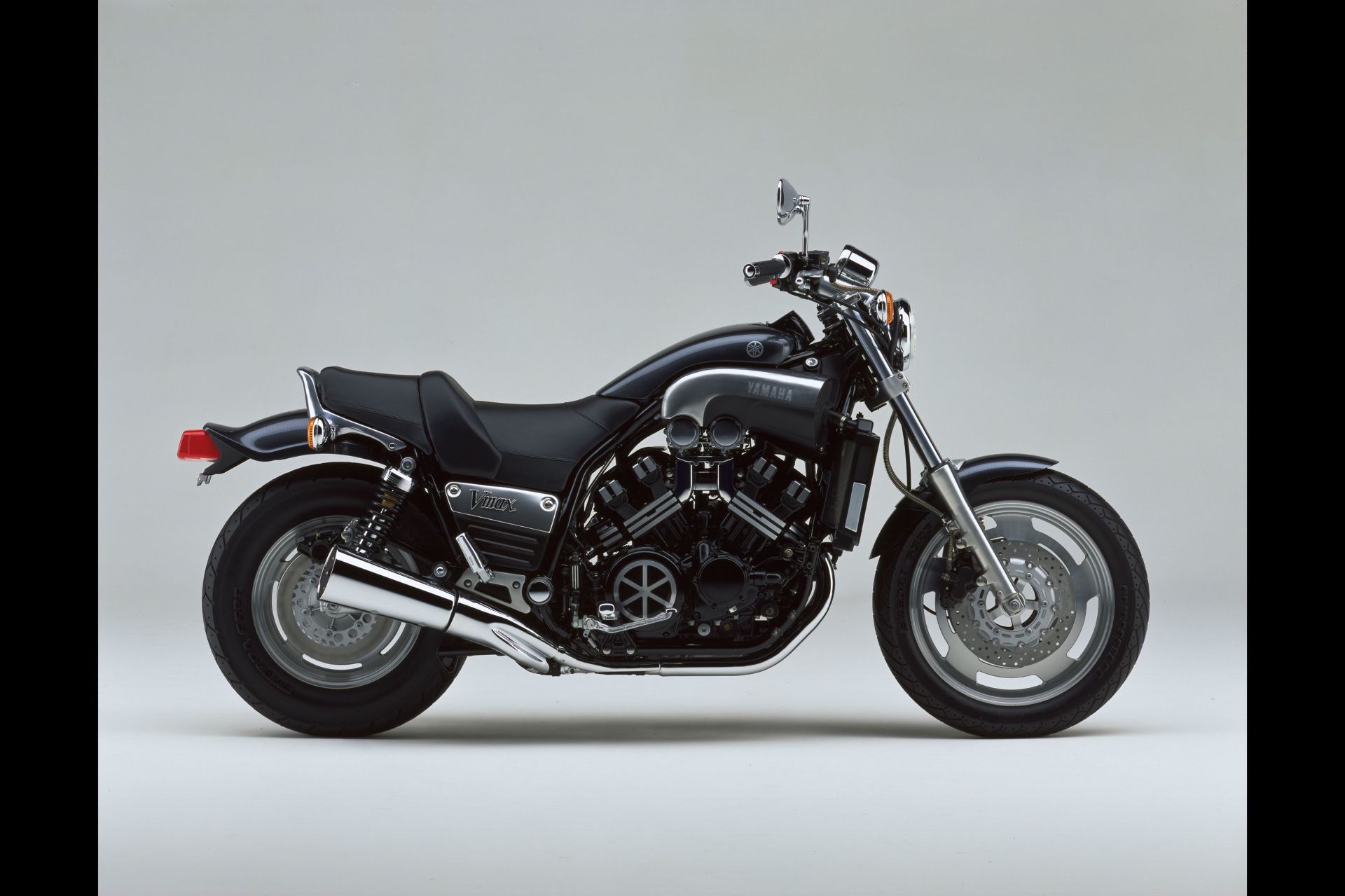 VMAX1200 - Product Library - Product Library | YAMAHA MOTOR CO., LTD.