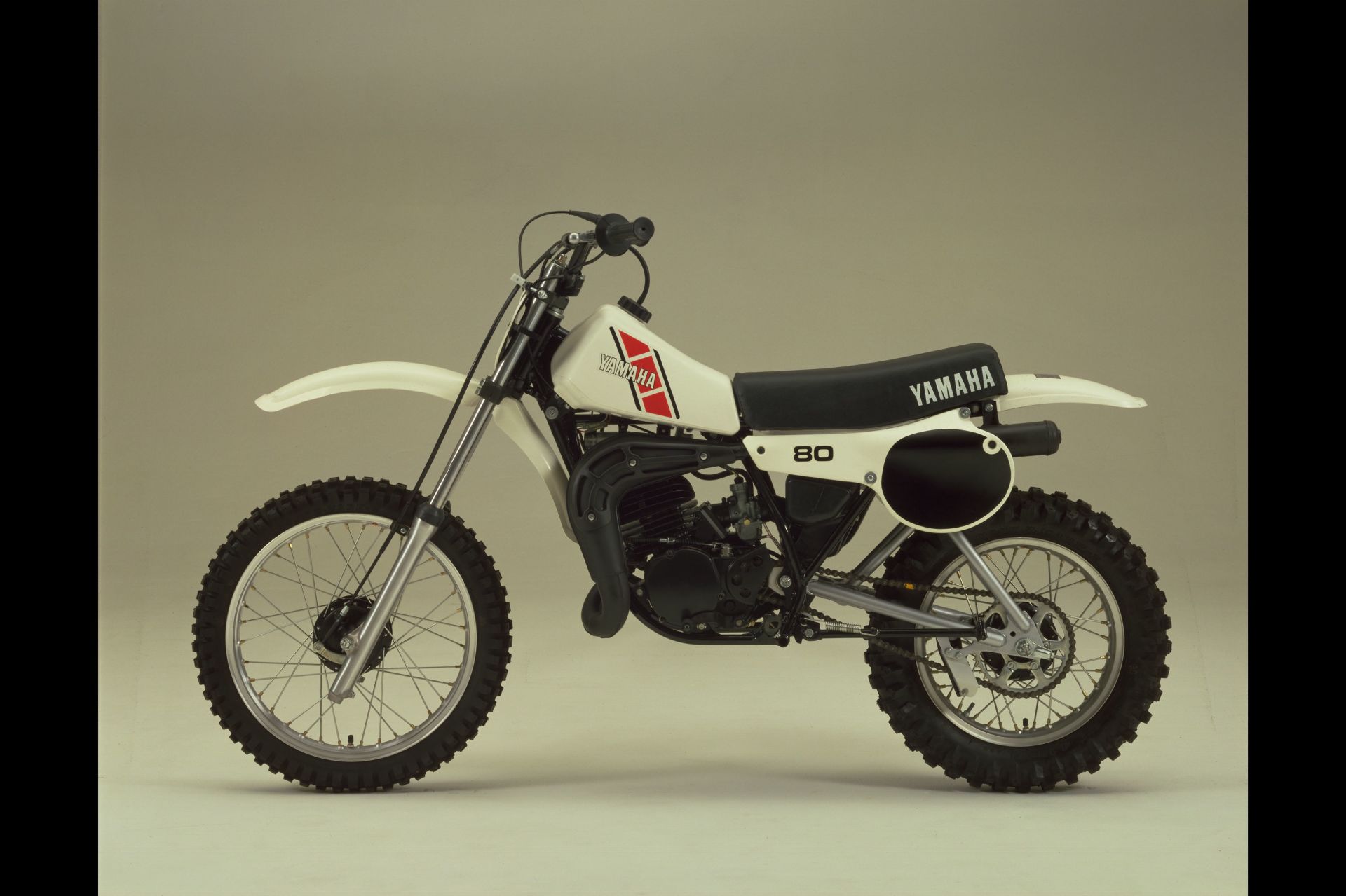 YZ80 - Product Library - Product Library | YAMAHA MOTOR CO., LTD.