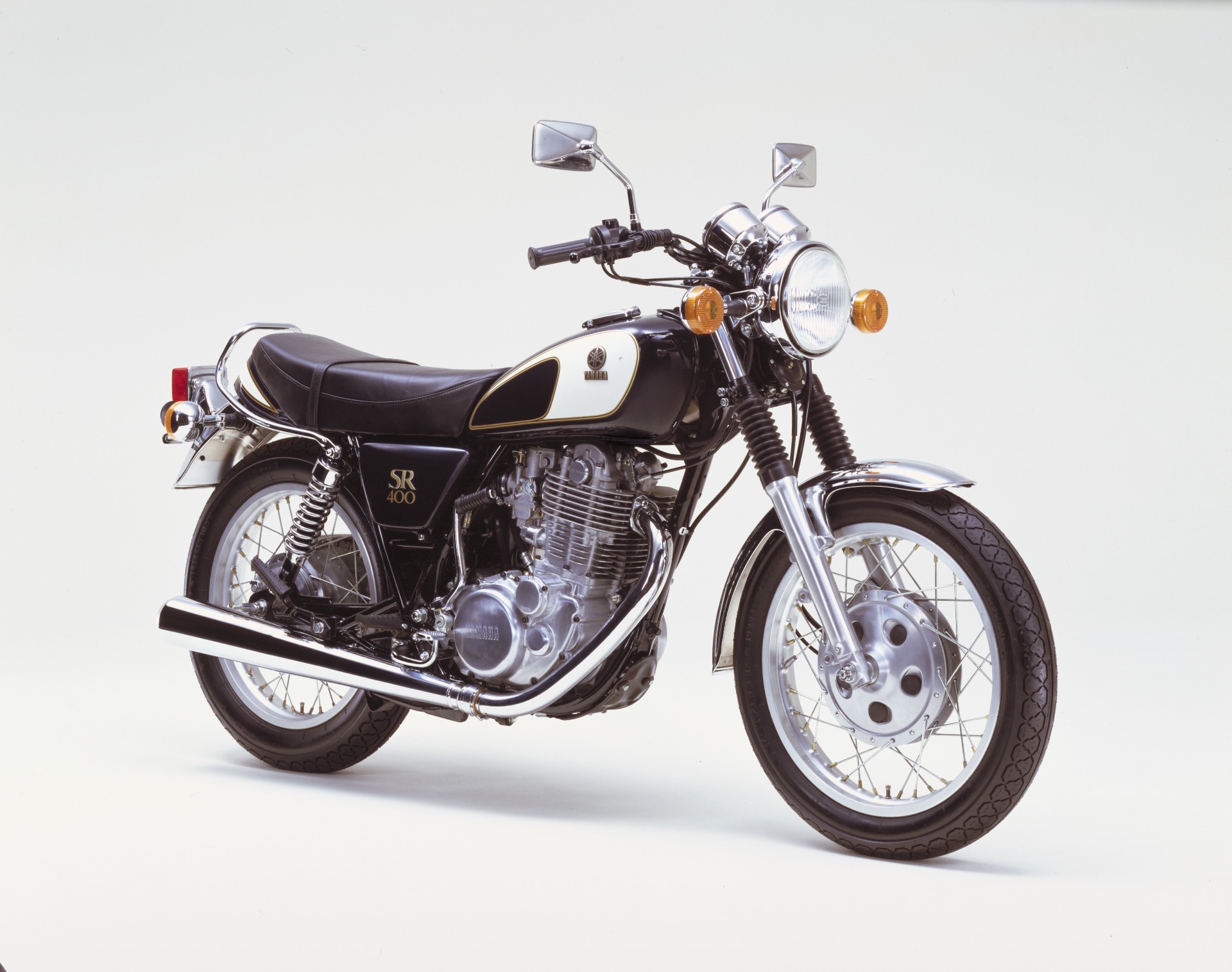 SR400 - Product Library - Product Library | YAMAHA MOTOR CO., LTD.