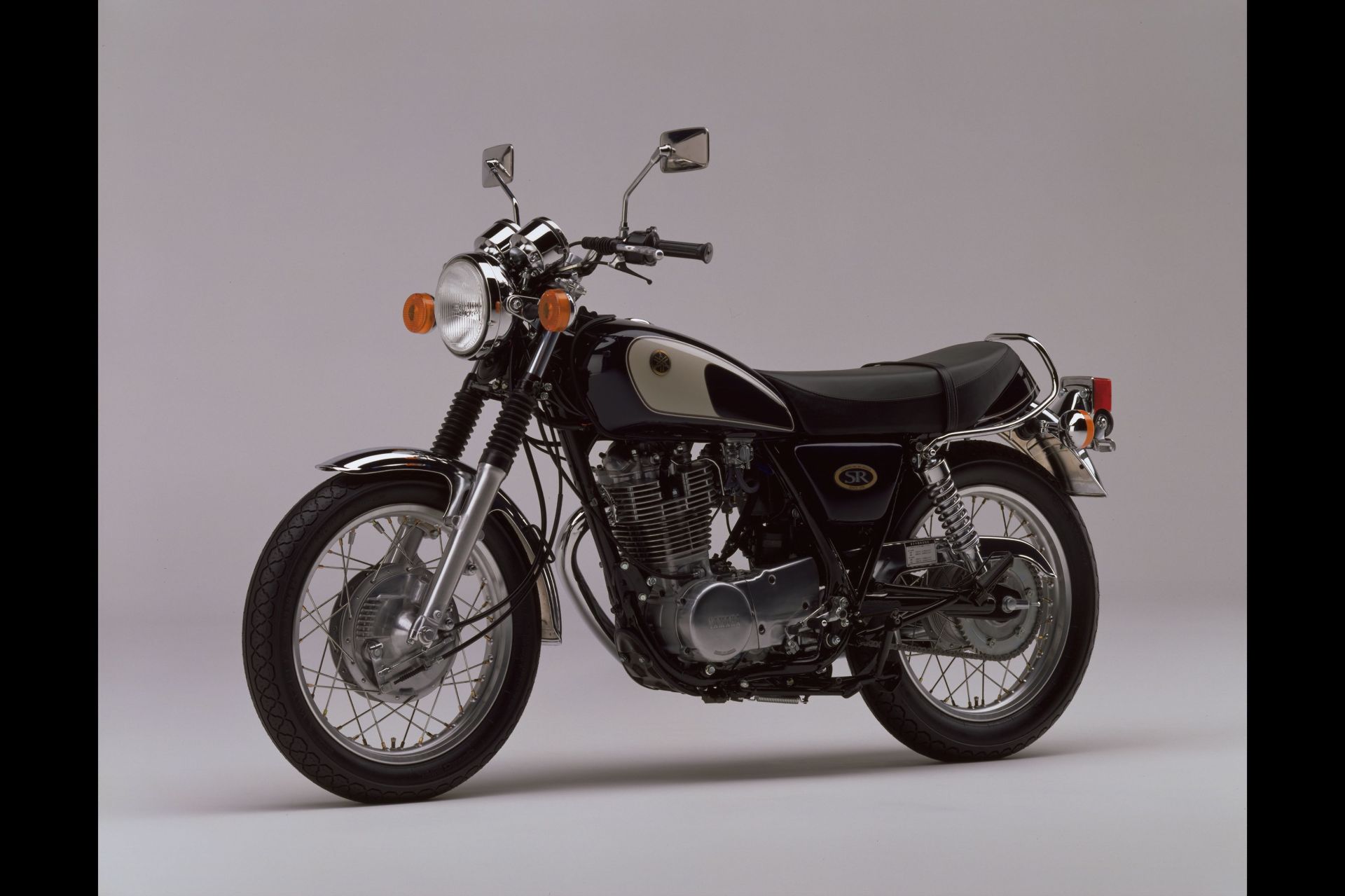 SR400 - Product Library - Product Library | YAMAHA MOTOR CO., LTD.