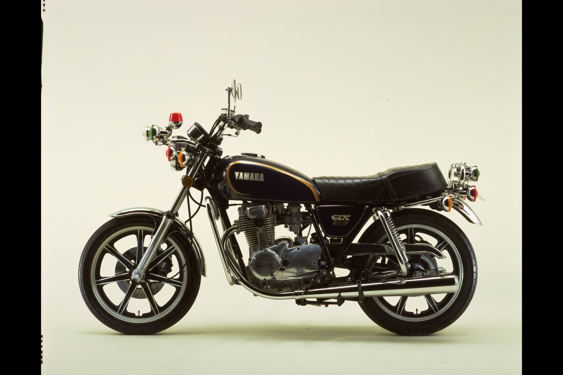 GX400L - Product Library - Product Library | YAMAHA MOTOR CO., LTD.