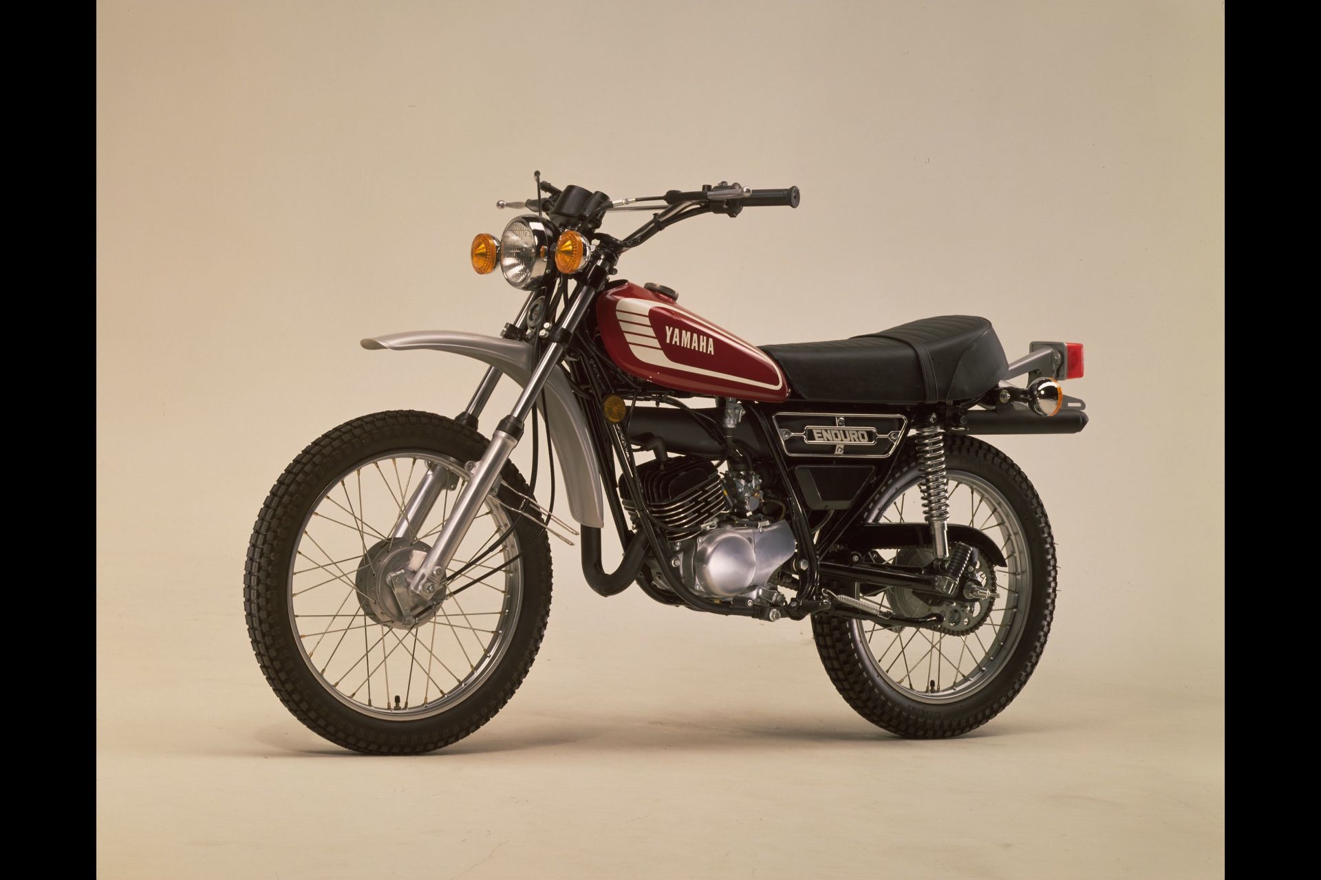 DT100X - Product Library - Product Library | YAMAHA MOTOR CO., LTD.