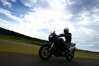 XT1200Z - Product Library - Product Library | YAMAHA MOTOR CO., LTD.
